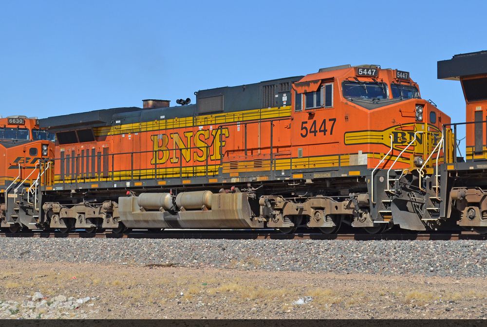 BNSF 5447